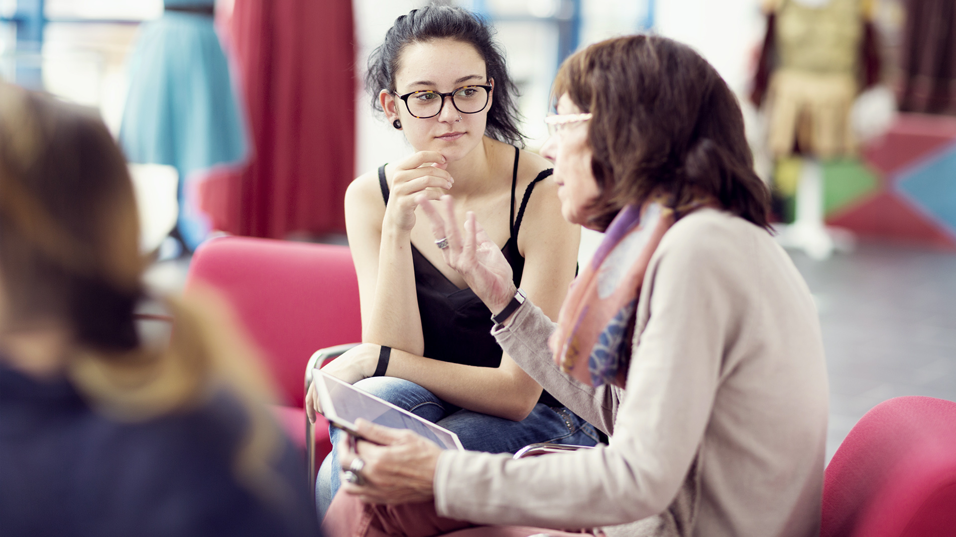 Sosionomi on ohjauksen ja vuorovaikutustyön ammattilainen | Jamk